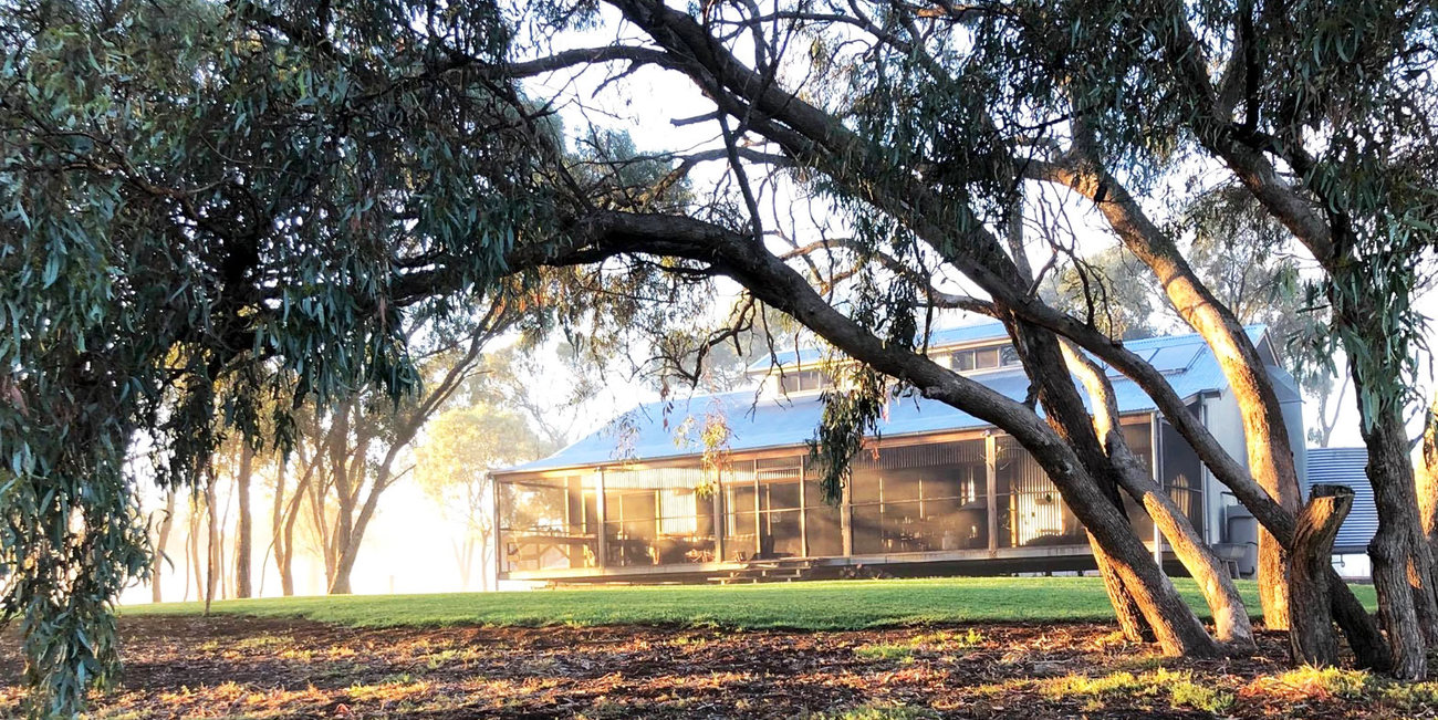 Shearing Shed House Experience by the Murray River - Farm for Rent in ...