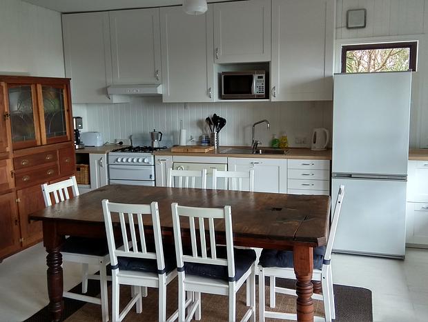 Secluded Beach Shack - Cottage for Rent in Breamlea, Bellarine ...