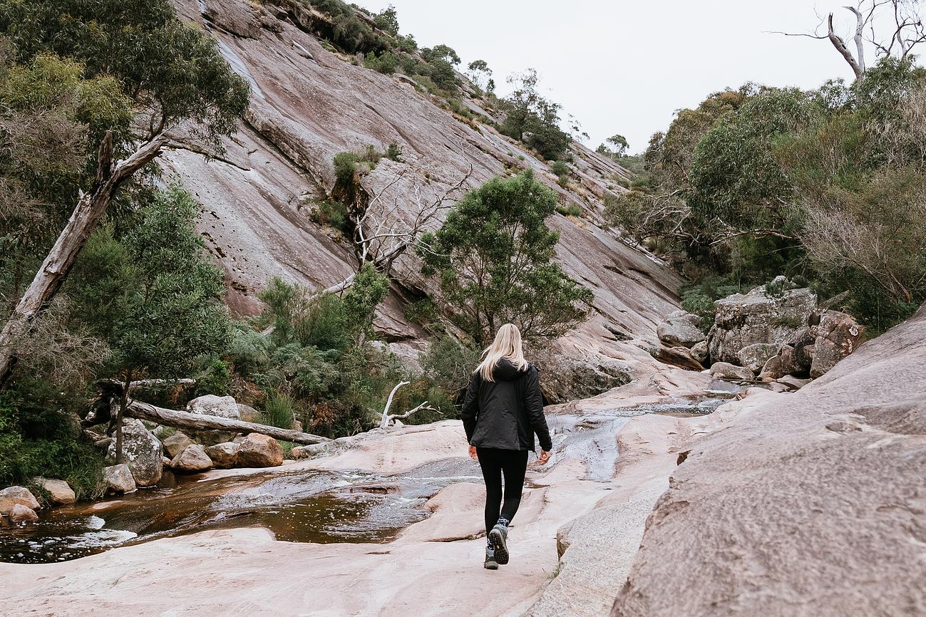 Walk to the rock pools | Riparide