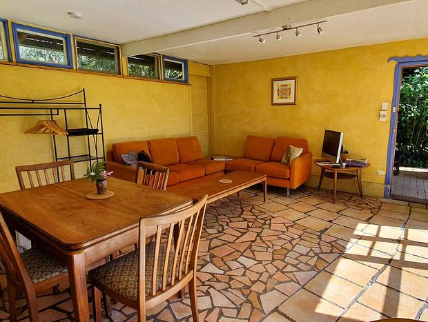 Rustic Funky Eco Cottage - A place for Stay & Clay - Cottage for Rent ...