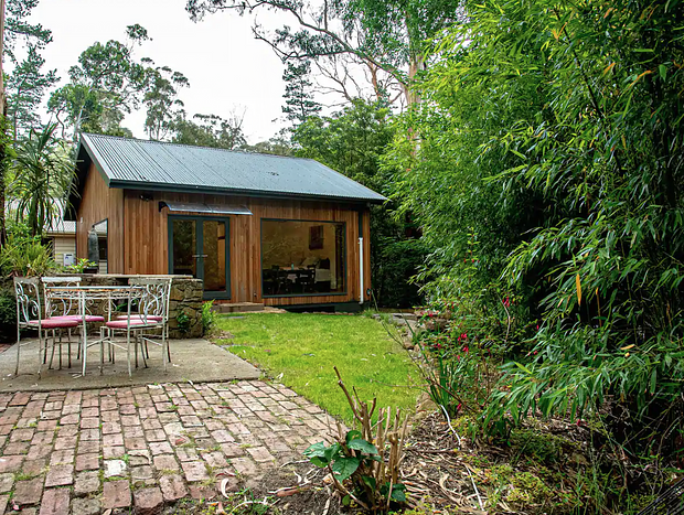 Luxury Forest Retreat - Cabin for Rent in Belgrave, Dandenong Ranges ...