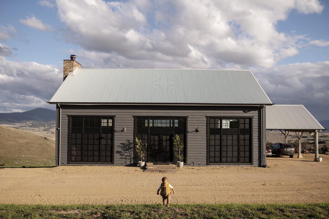 Coombs Hill Barn - 160 Year-Old Converted Barn - Barn for Rent in ...