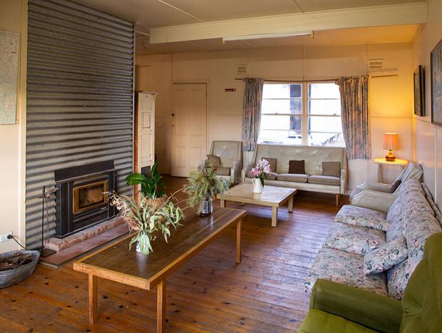 Bonnie Doon Large self catering, Lake Eildon frontage farm stay near ...