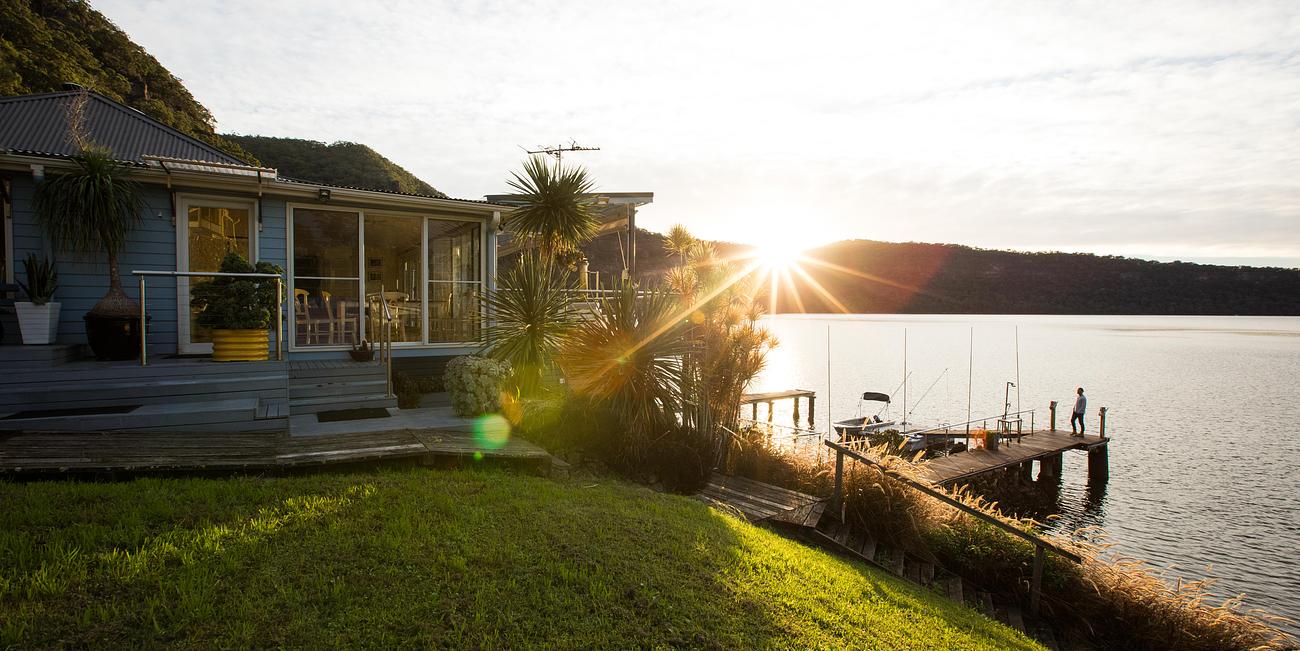 DYARUBBIN . indoor & outdoor open fires . stunning views from deck HAWKESBURY RIVER - Arrive By ...