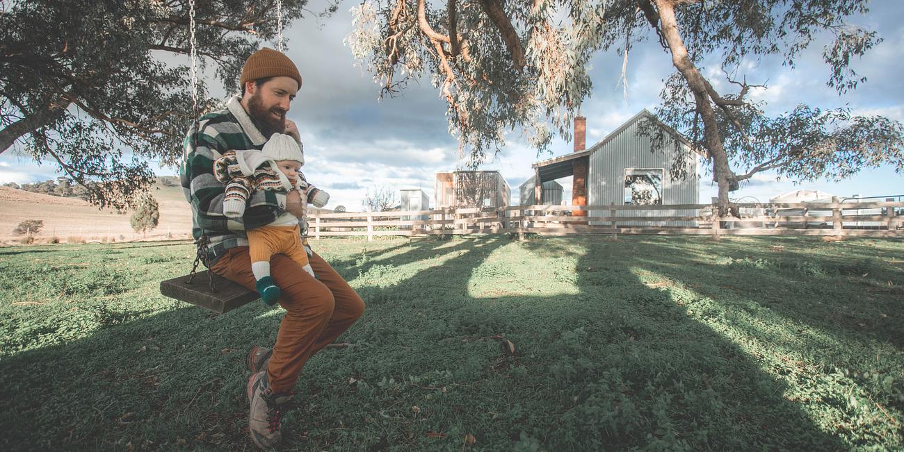 The Hut at Elm Tree Farm - Farm for Rent in Mansfield, High Country ...