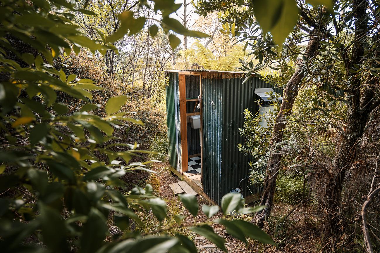 Ponga Iti Bush Cabin - Cabin for Rent in Hahei, The Coromandel, NZ ...