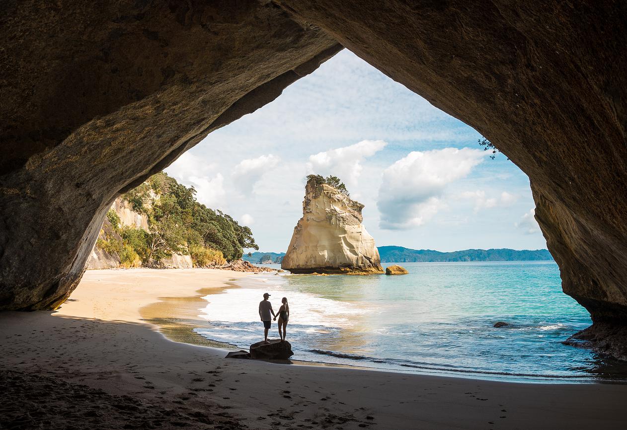 Cathedral Cove Cave walk | Riparide