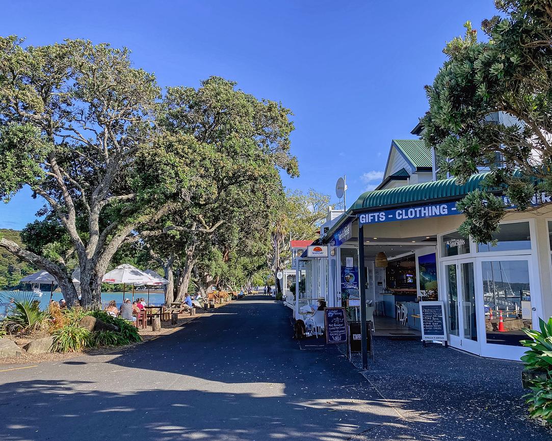 Explore Russell Town | Riparide