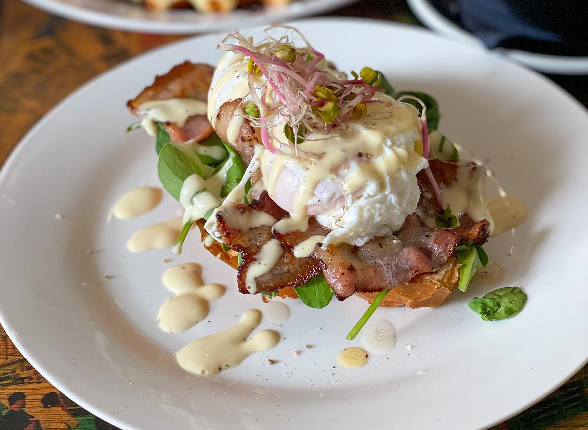 Waffles and Eggs Benny at Oso | Riparide