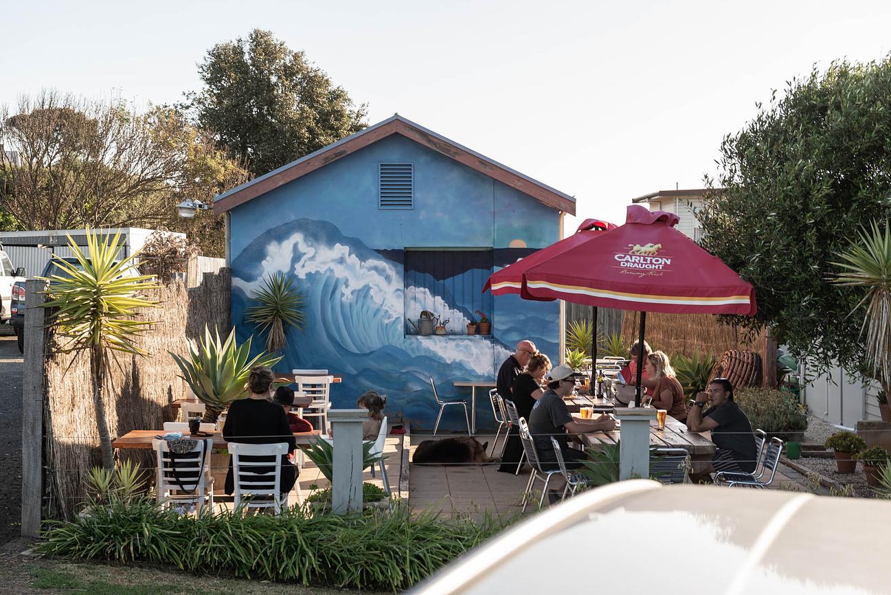 Port Campbell Hotel - Craypot Bistro | Riparide