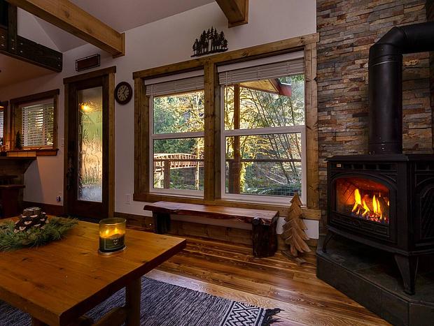 Rusty Bridge River Lodge - Hot tub - Firepit - Beach - Fireplace - Cabin for Rent in Granite ...