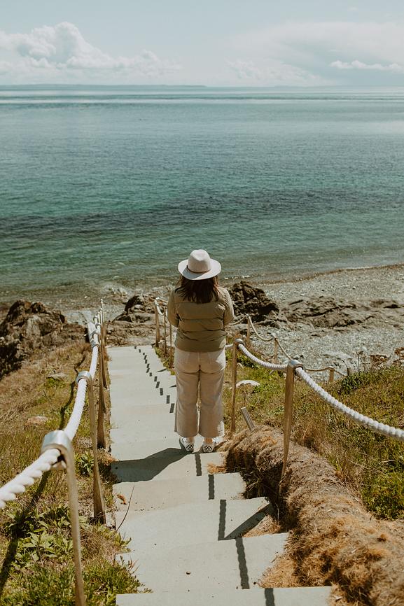 Skipping Rocks at Cattle Point | Riparide