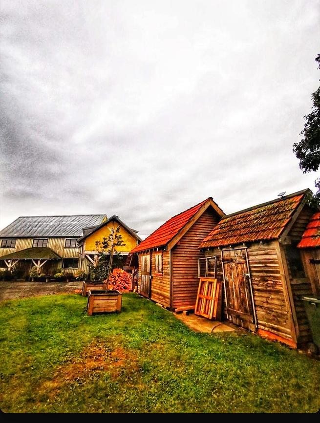 House with No Nails - Whole Barn Sleeping 14 - Barn for Rent in ...