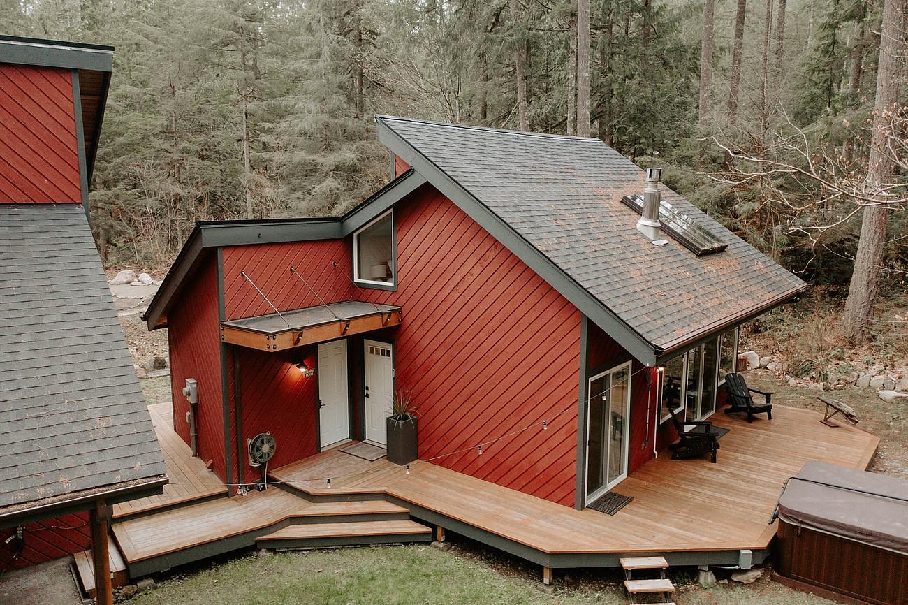 The Hideout-Mt Baker Cabin w/ Hot Tub & Sauna - Cabin for Rent in Deming, North Cascades, WA, US ...