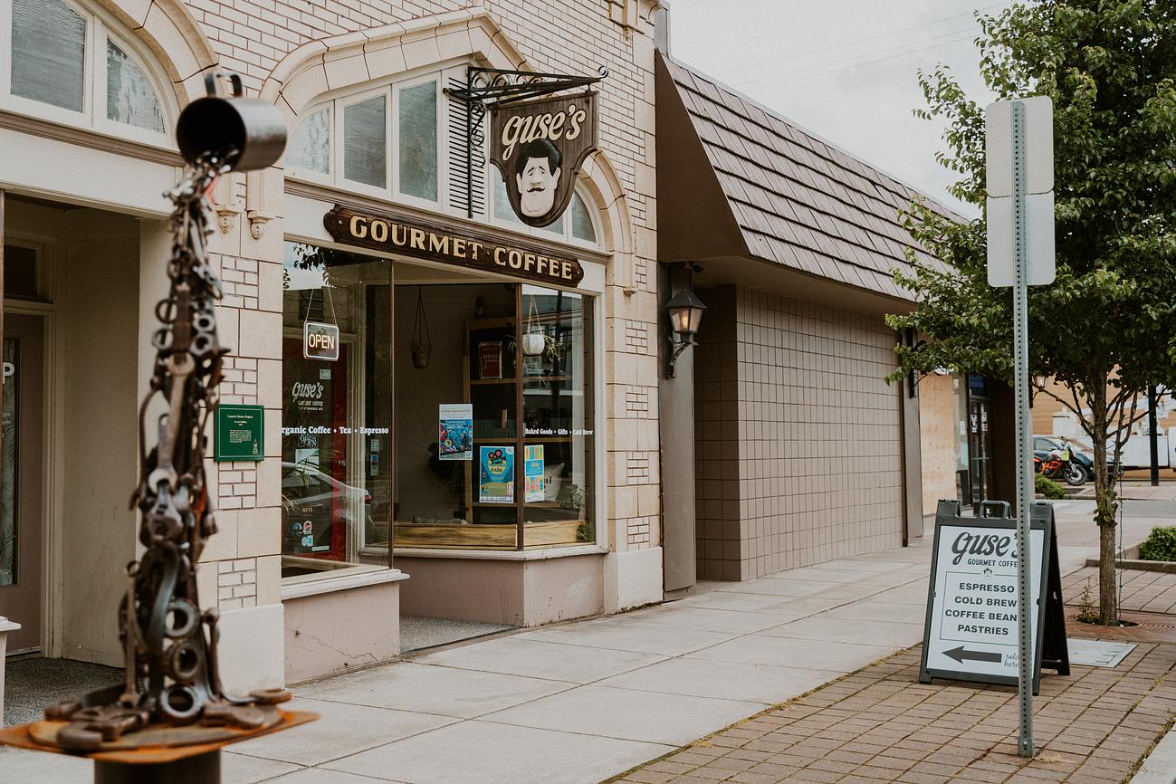 Cafe Guse, a French Coffeehouse | Riparide