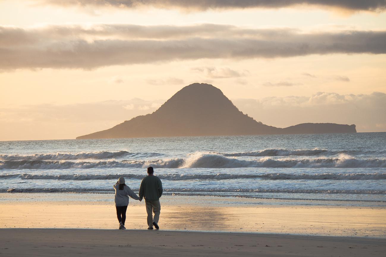 Picture-Perfect Sunset at Ōhope Beach | Riparide