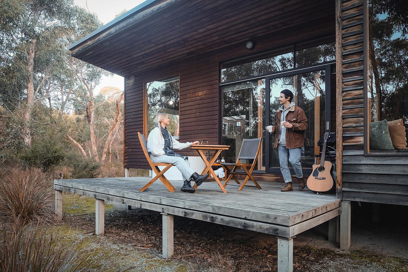 DULC Mountain View - Cabin for Rent in Halls Gap, Grampians, VIC, AU ...
