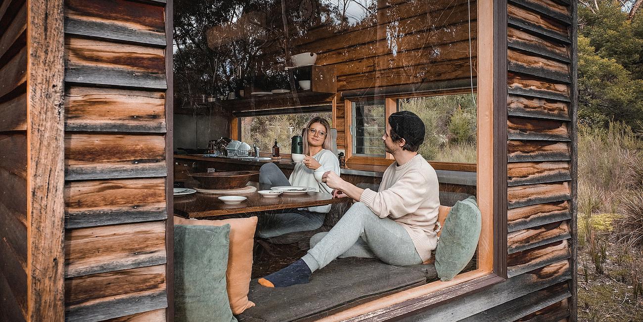DULC Mountain View - Cabin for Rent in Halls Gap, Grampians, VIC, AU ...