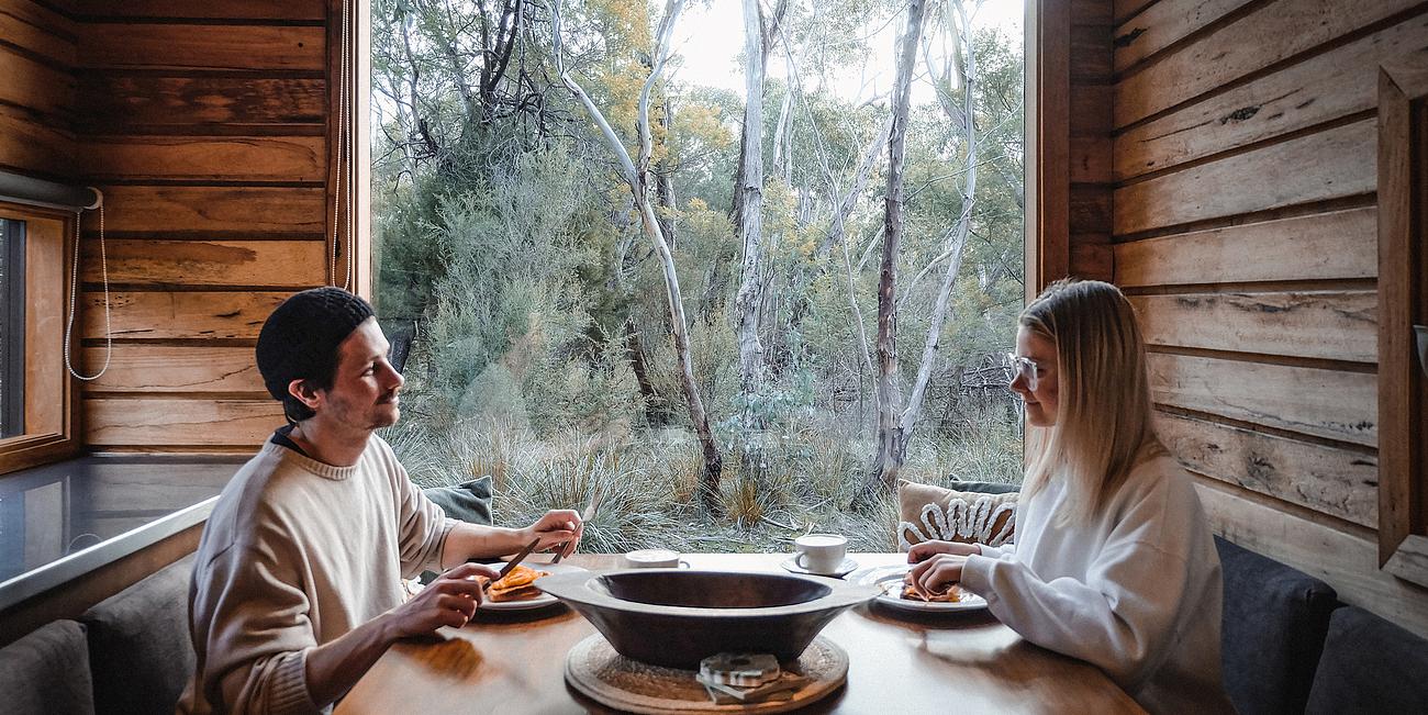 DULC Mountain View - Cabin for Rent in Halls Gap, Grampians, VIC, AU ...