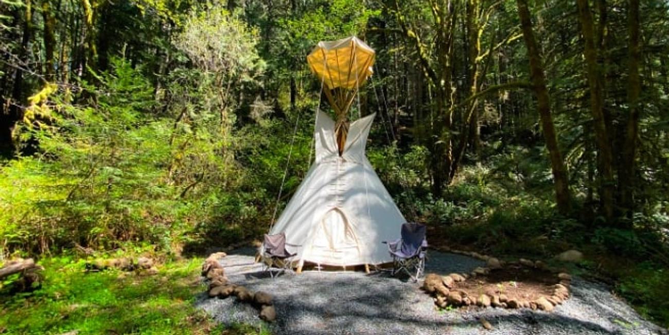Tipi By The Creek - Cedar Sauna and Hot Tub - Tipi for Rent in Molalla ...