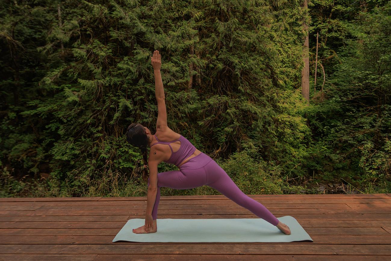 Morning Flow Yoga on the River | Riparide