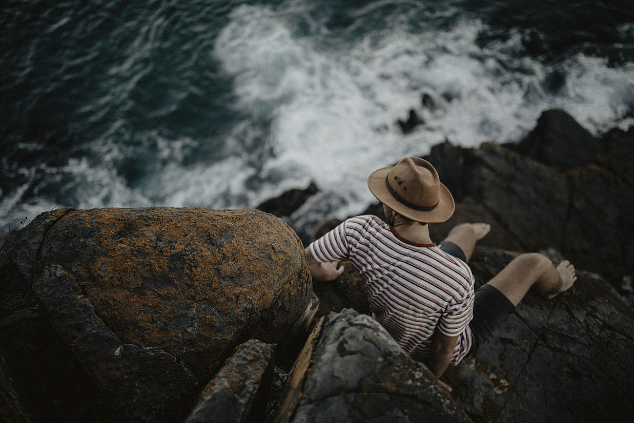 Climbing the headland at Cellito | Riparide