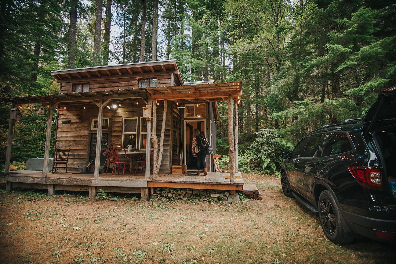 SummerCamp Home With Creek - Cabin for Rent in Ashford, Mount Rainier, WA, US | Riparide