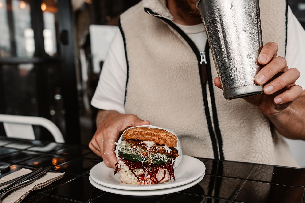 Woodstock Dreamers Glamping bus/outdoor bath Milton - Glamping for Rent in Milton, South Coast ...