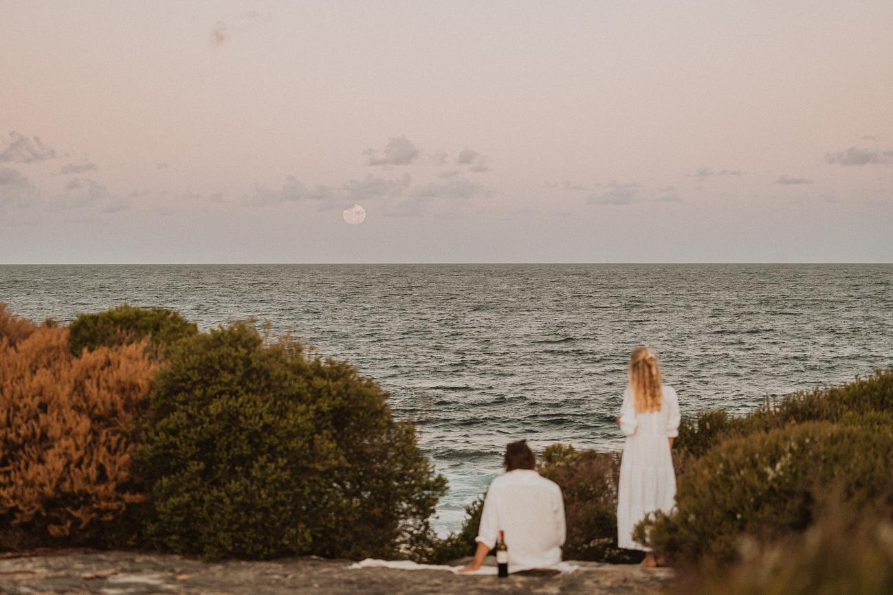 Sunset and Moonrise at Jibbon Head | Riparide