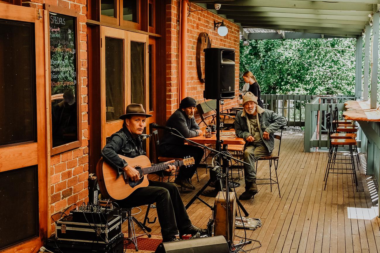 A Hygge Little Hideaway - Adventure by Saskia in Tanjil Bren, Gippsland ...