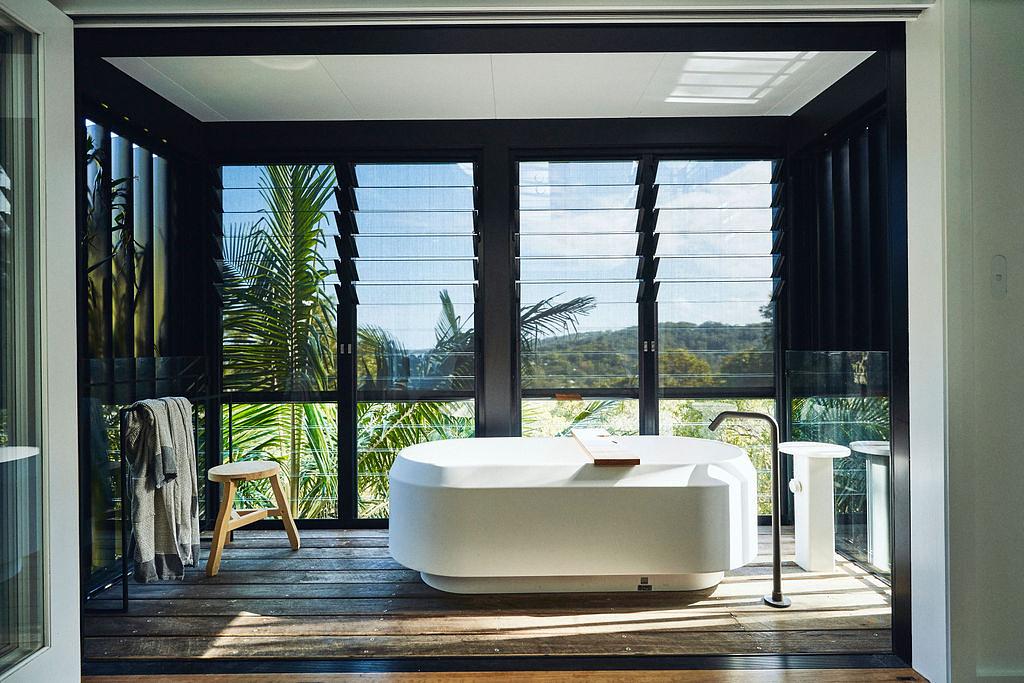 Crane Lodge - House for Rent in Palm Beach, Sydney, NSW, AU | Riparide