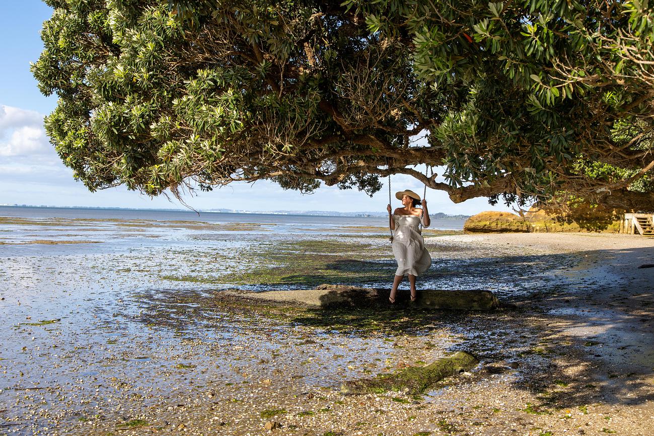 Take a stroll along Clarks Beach | Riparide