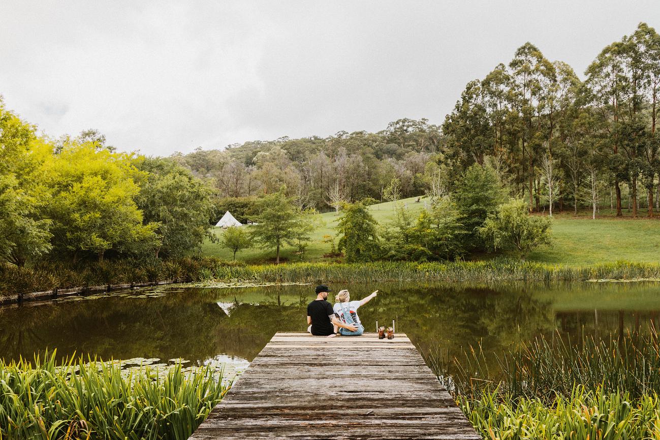 Relax By The Lake | Riparide