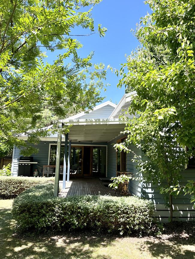 Ultimo Cottage - House for Rent in Mansfield, High Country, VIC, AU ...