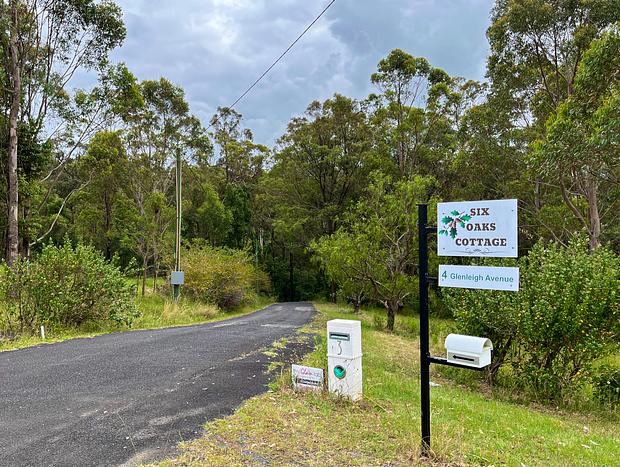 Six Oaks Wilderness Retreat - Cottage for Rent in Mulgoa, Sydney, NSW ...