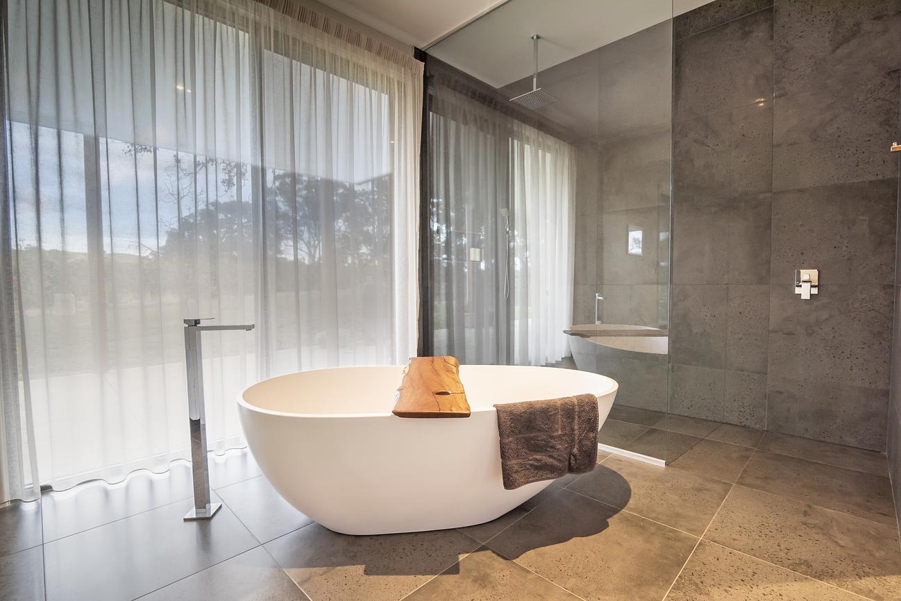 Dale View Luxury Eco Accommodation - Eco house for Rent in Glenaroua, High Country, VIC, AU ...