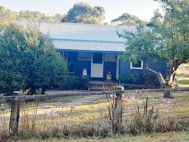 Thousand Hills Cottages - House for Rent in Strath Creek, High Country ...