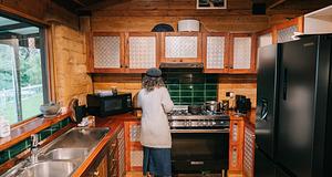 The Top House with Sauna & Spa - Cottage for Rent in Glenaire, Great ...
