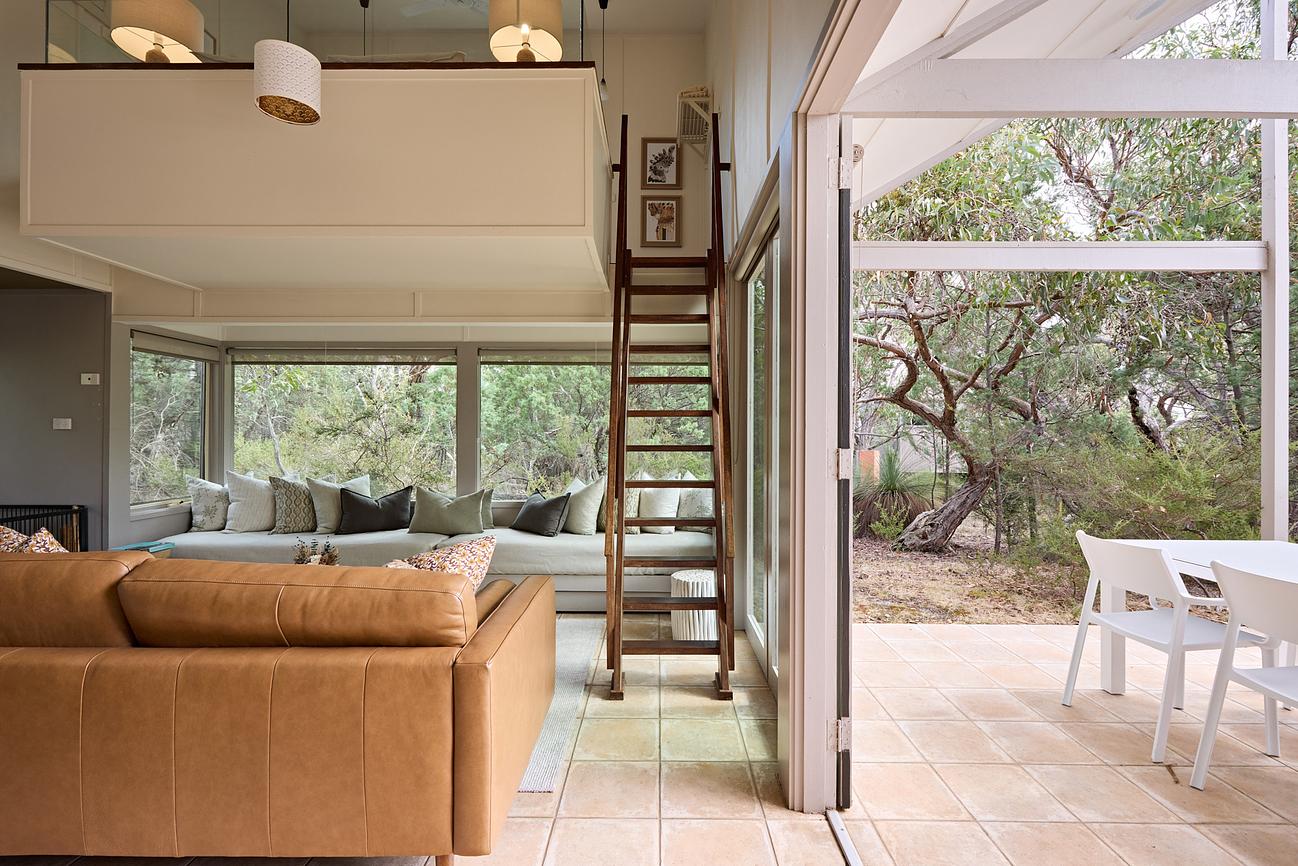 Aquila Eco Lodge Treehouse - Stringy Bark - Treehouse for Rent in ...