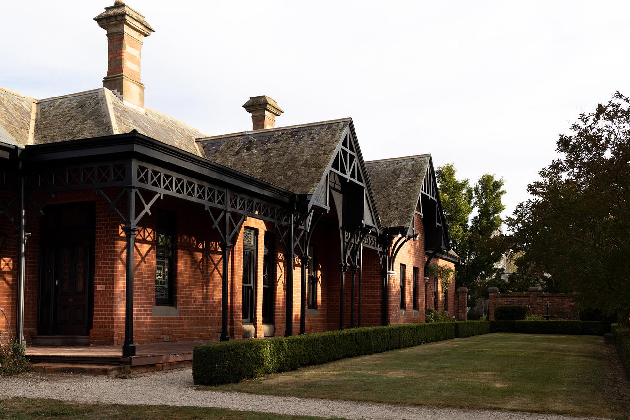 Homestead at Cleveland Estate - Villa for Rent in Lancefield, Macedon ...