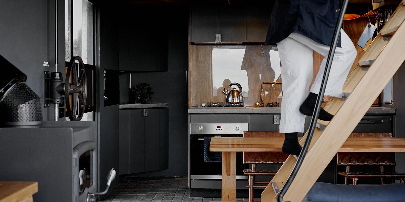 The Cutting - A Small Off-Grid Farm House With Ocean Views - Tiny house for Rent in Illowa ...