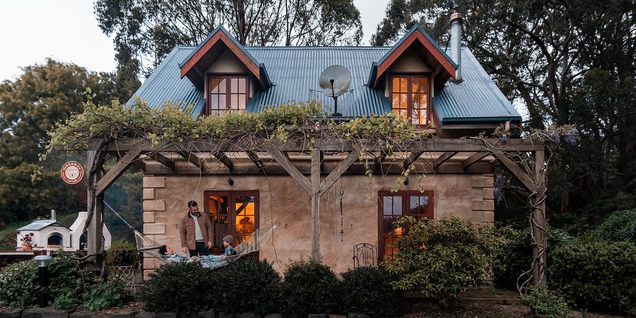 Hideaway Cottage - Apollo Bay - Cottage for Rent in Apollo Bay, Great Ocean Road, VIC, AU | Riparide