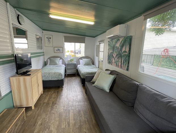 Polly Anna Retro Caravan with Annex - Caravan for Rent in Rye ...