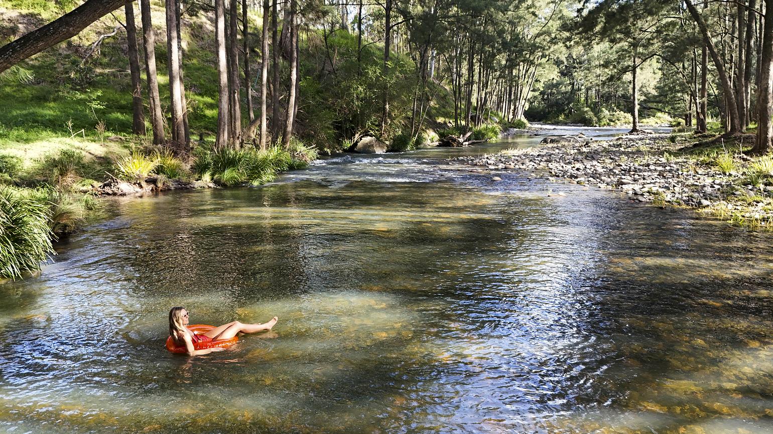 Floating down the River. | Riparide