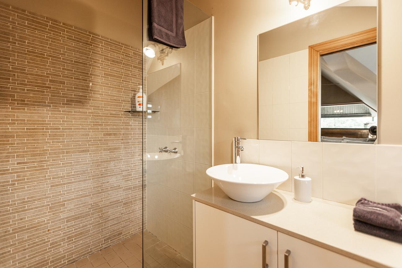 St Joseph's Guest House St Albans - Church for Rent in St Albans, Sydney, NSW, AU | Riparide