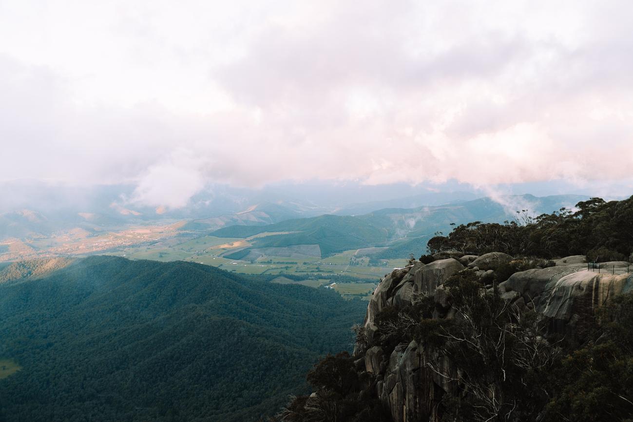 Mount Buffalo Lookout | Riparide