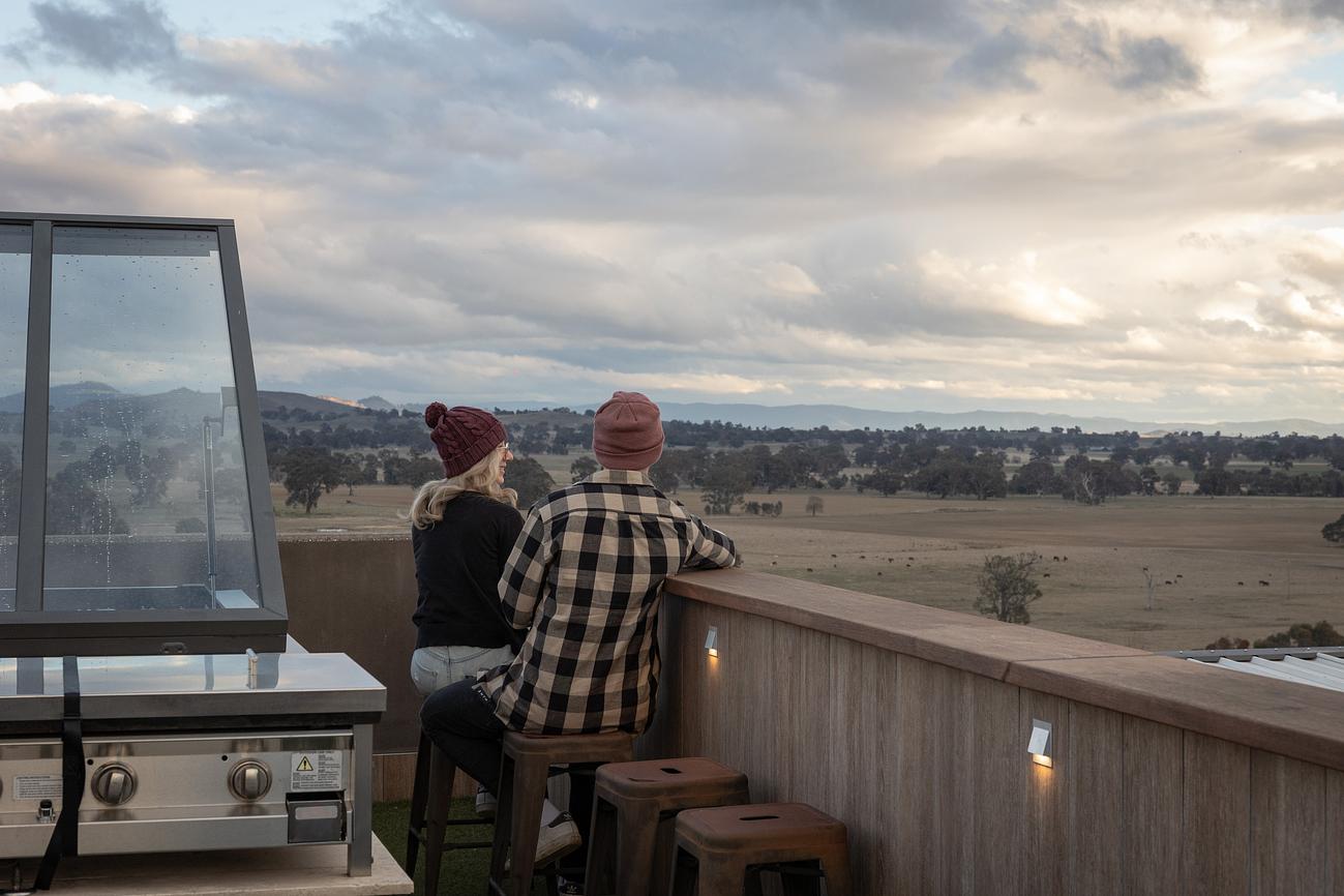 Making Glühwein and enjoying the rooftop sunset | Riparide