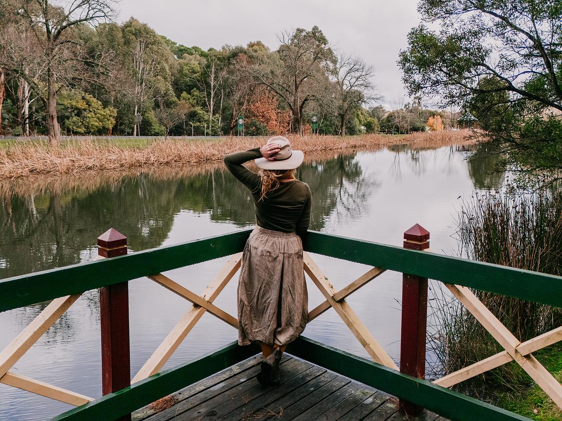 Lake and Garden Walk | Riparide