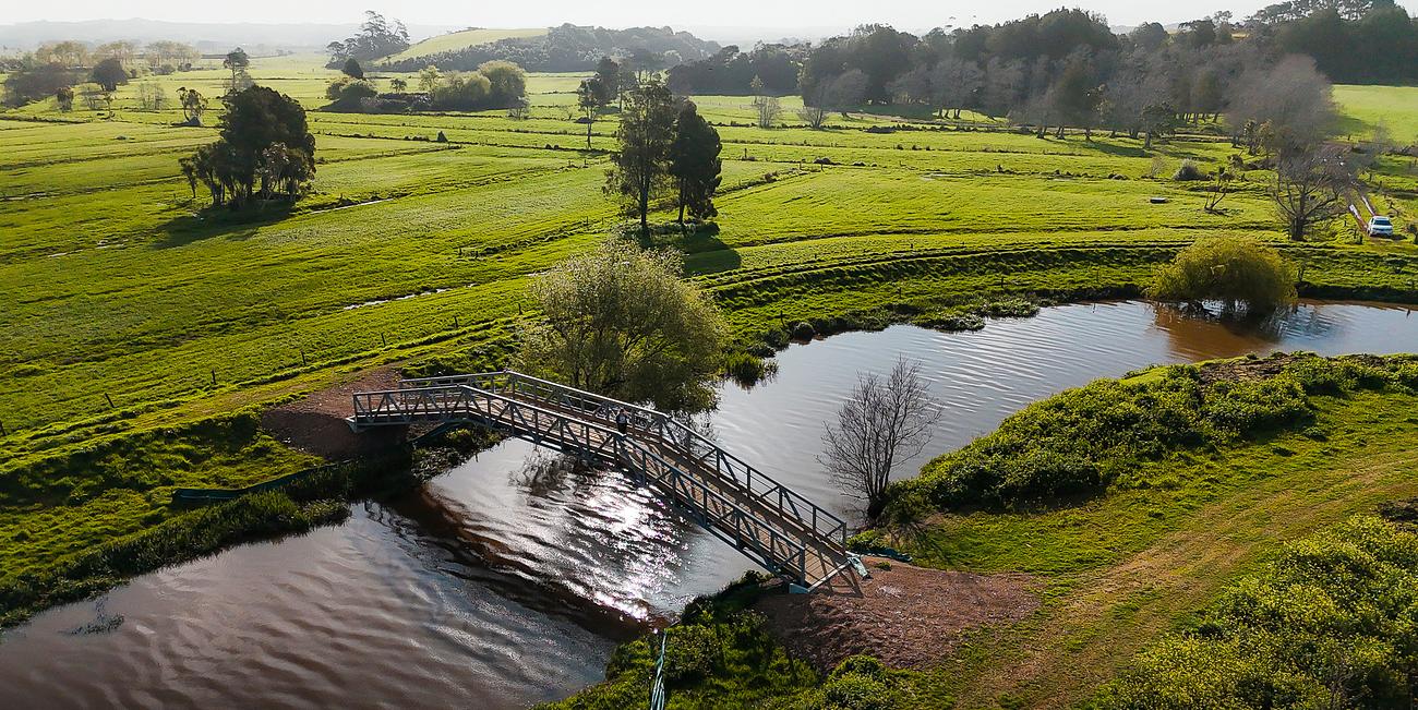 Outdoor bath bliss - Adventure by Kristina in Waiuku, Auckland, NZ | Riparide