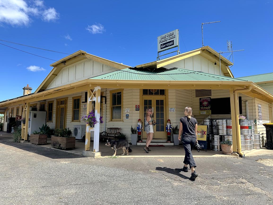 Rest Point Family Hotel | Riparide